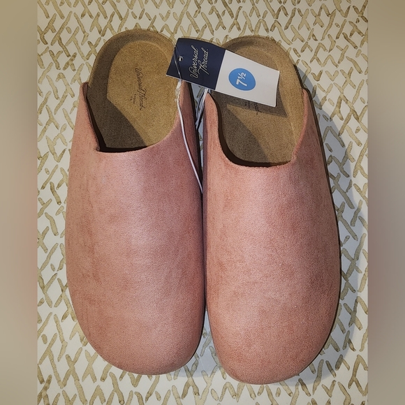 Universal Thread | Shoes | Universal Thread Nwt Pinkbev Faux Suede ...